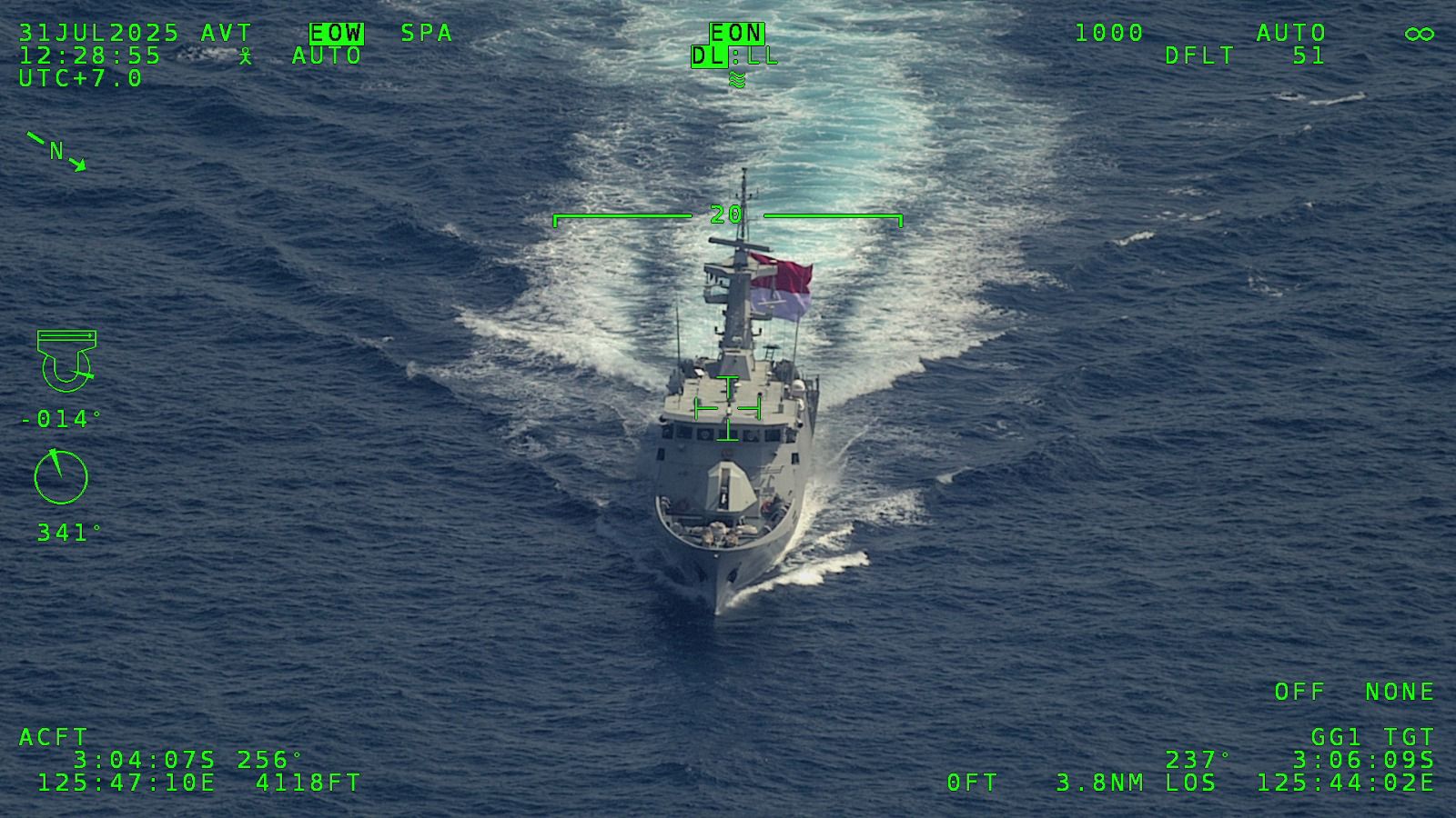 Kapal Perang Republik Indonesia Passing Exercise dengan Gugus Tempur ...