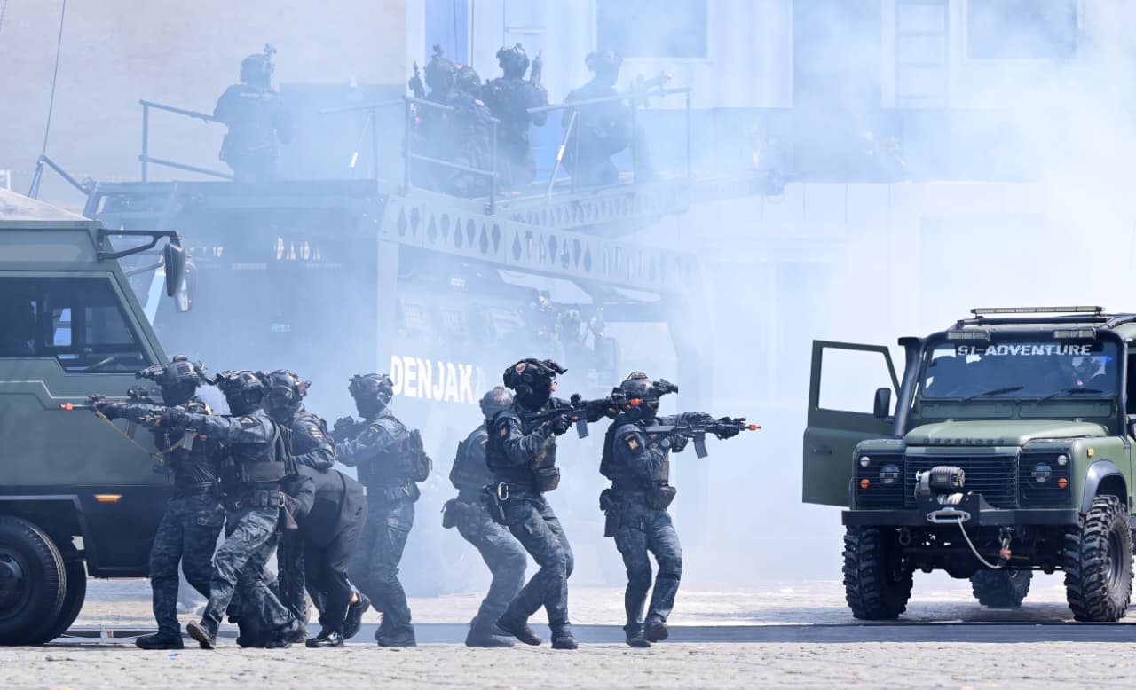 Delapan Dekade TNI: Kekuatan, Profesionalisme, dan Sinergi TNI-Rakyat ...